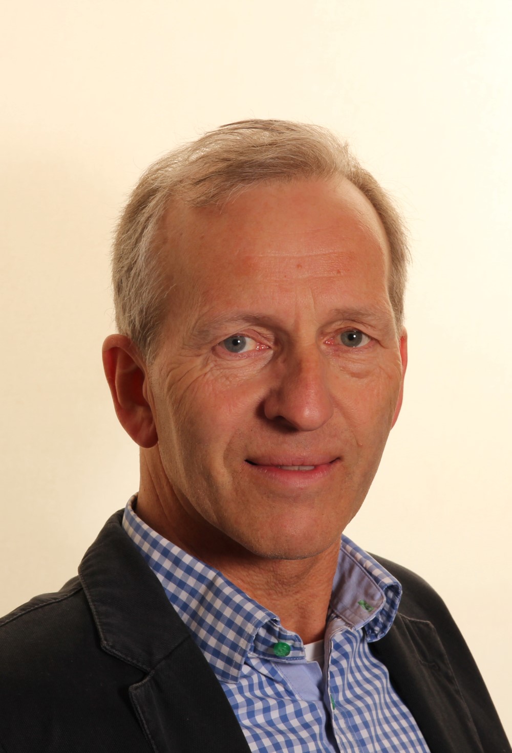 Martin Moe's Instagram, Twitter & Facebook on IDCrawl
